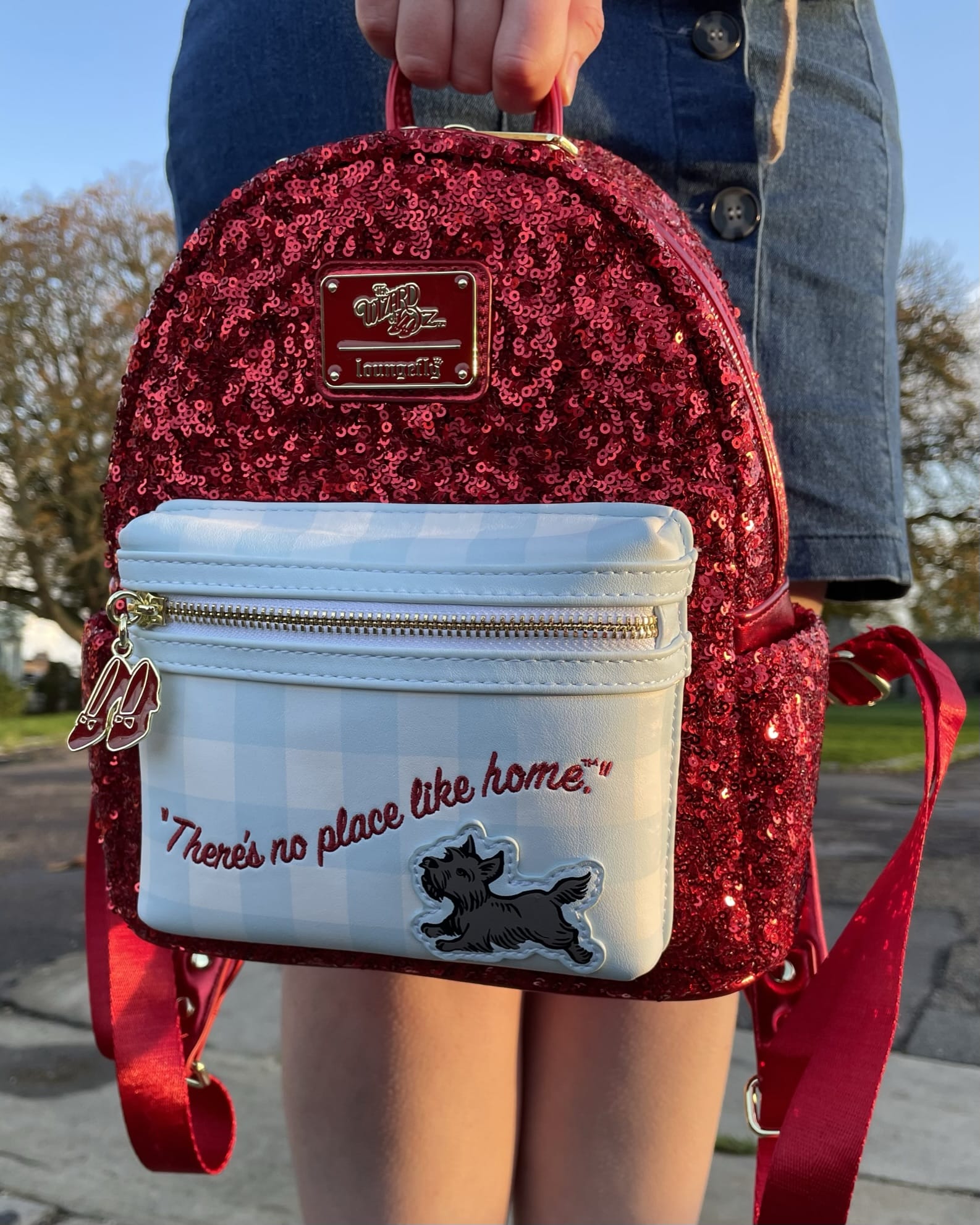 Loungefly x Wizard of Oz Dorothy Ruby Red Sequin Mini Backpack – Get ...